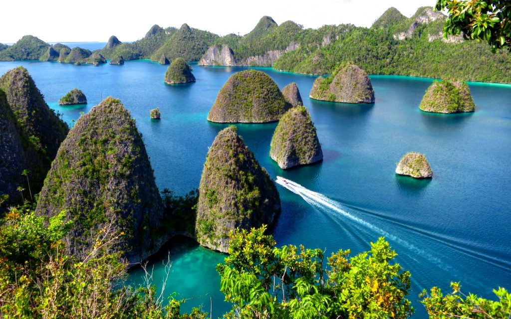 Wayag & Piaynemo Packages – Raja Ampat Nirwana